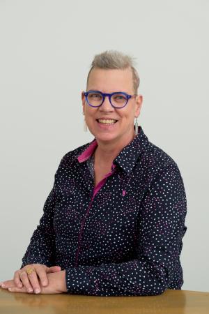 Robyn Preston - CQUniversity